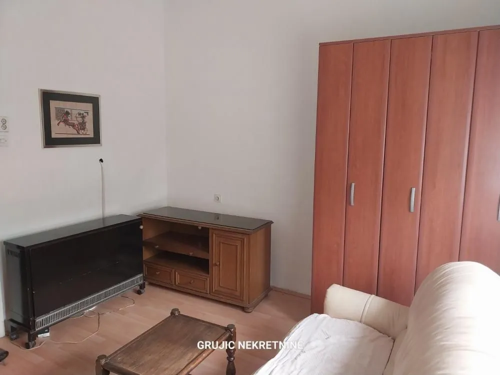 Izdavanje, jednosoban stan, 35m2, Đeram Pijaca, Beograd