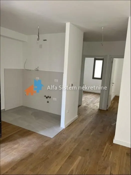 Izdavanje, trosoban stan, 60m2, Crveni Krst, Beograd