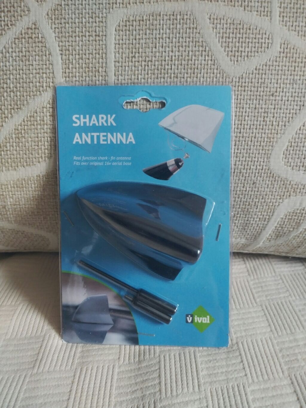 Antena za kola SHARK nova