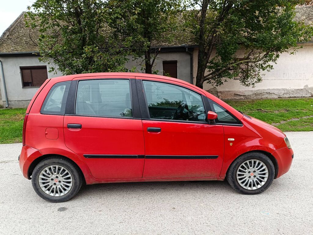 Fiat Idea: 1.3 l | 2004 г. 200000 km. Minibus