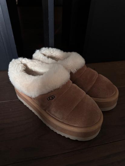 UGG Tazzlita