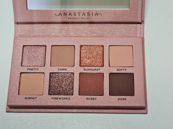 Nova Anastasia BH Glam paleta senki