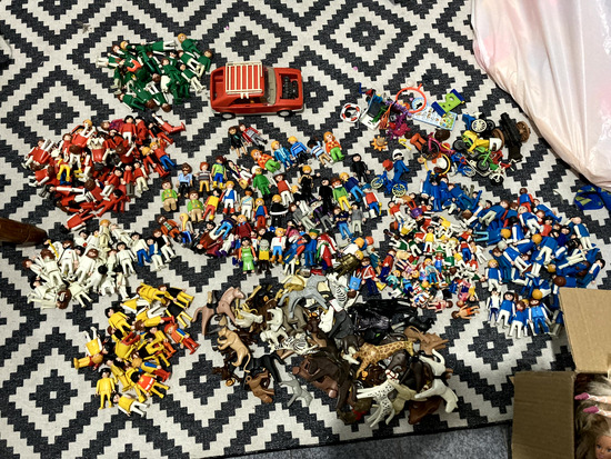 Lego playmobil lot 420 kom ljudi