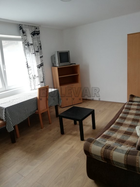 Jednosoban stan, 40 m2, Centar, Prvomajska ID: i-012685