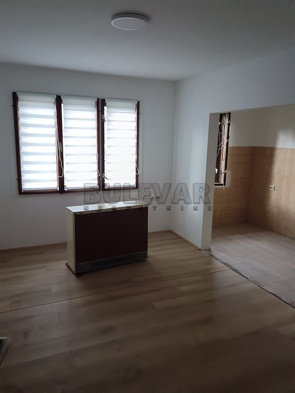 Dvosoban stan, 70 m2, Duvanište, Nikole Uzunovića ID: i-010275