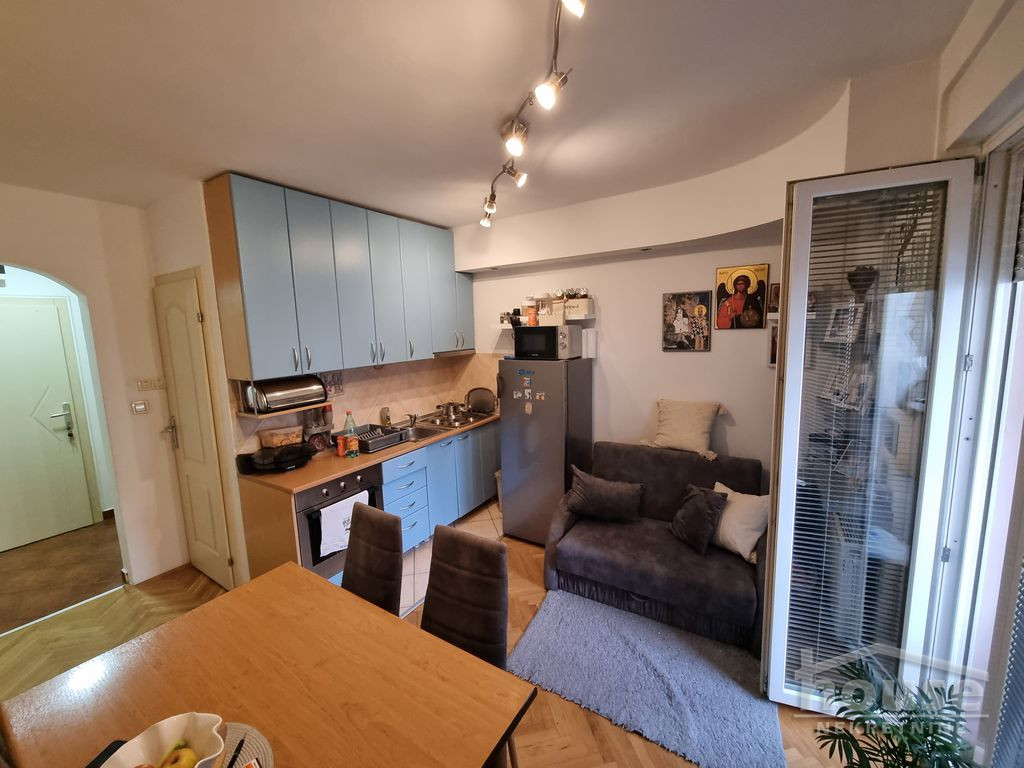 Stan,NOVI SAD,CARA DUŠANA 48m2,103800€ , ID: 1062574