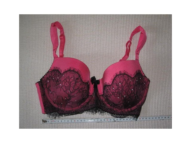 BRUS  *hunkemoller*  (vel.EU- 75F,FR-90F, UK-34F)