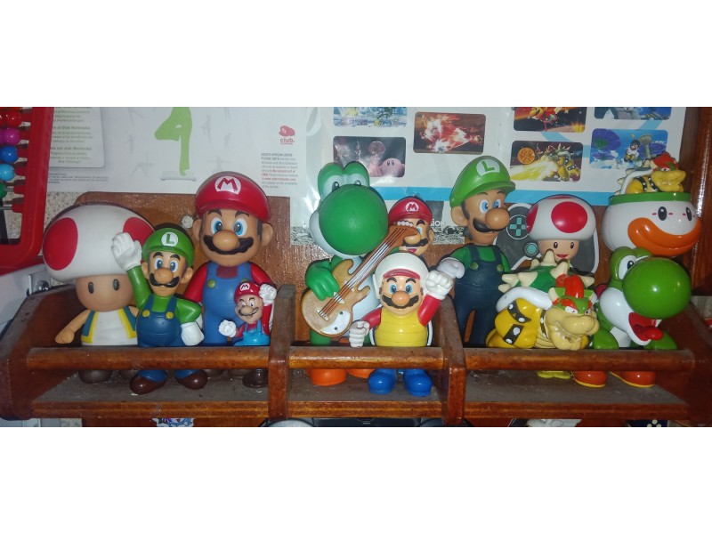 Nintendo Super Mario Bros Figure Lot