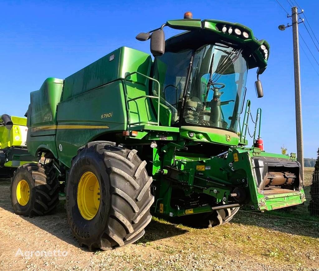 John Deere S790i kombajn za žito