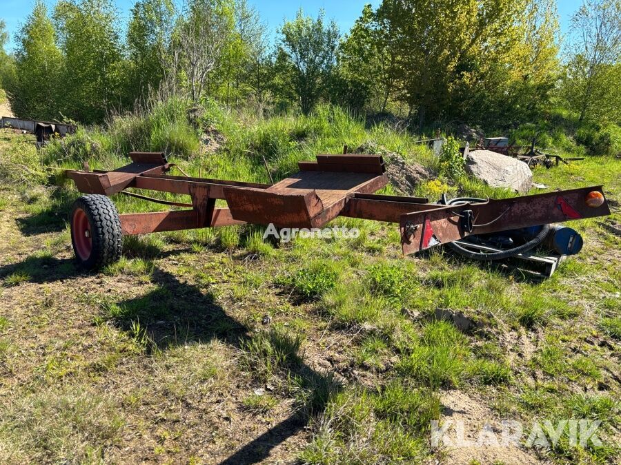 Prodaje se Skärbordsvagn till prikolicu za žetelice na aukciji