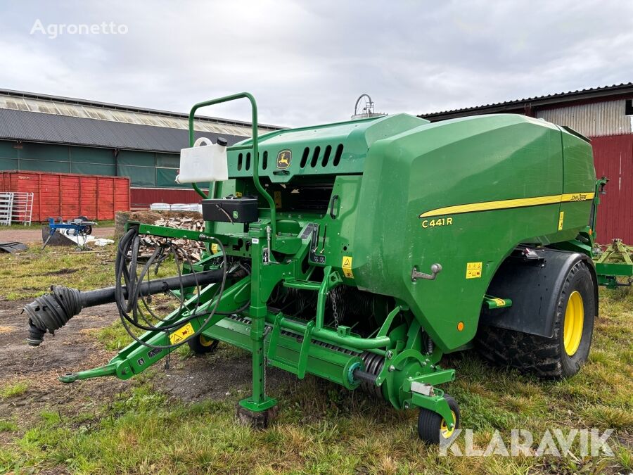 Prodaje se John Deere C441R balirku za okrugle bale na aukciji