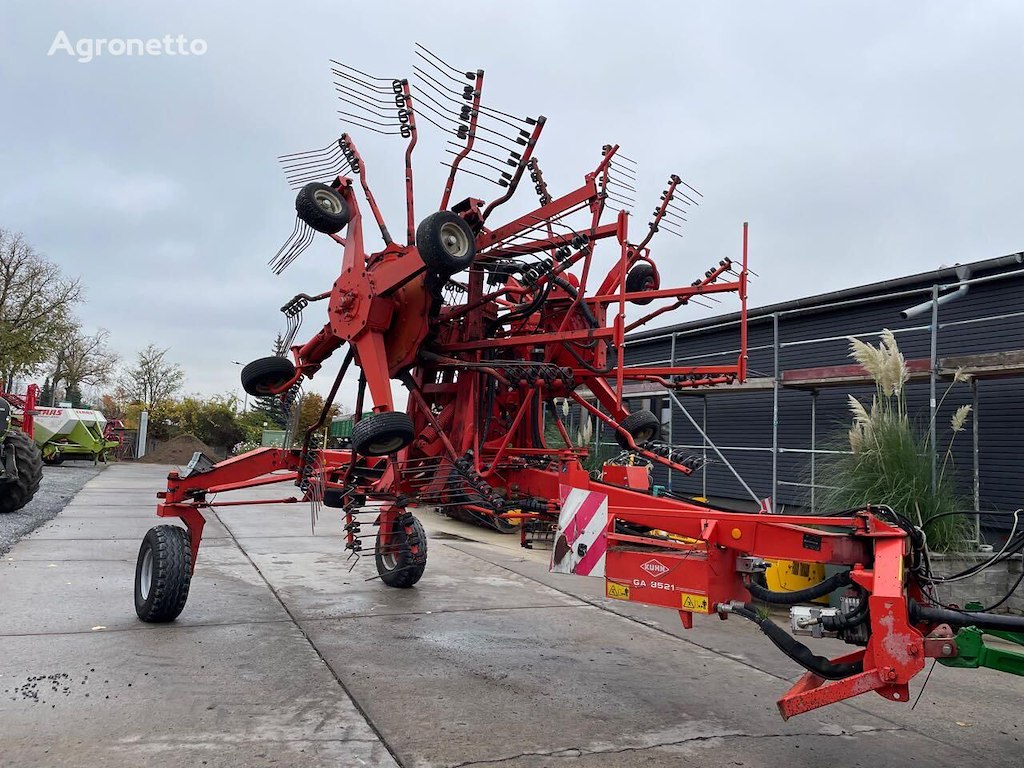 Kuhn GA 8521 trakasti formirač otkosa