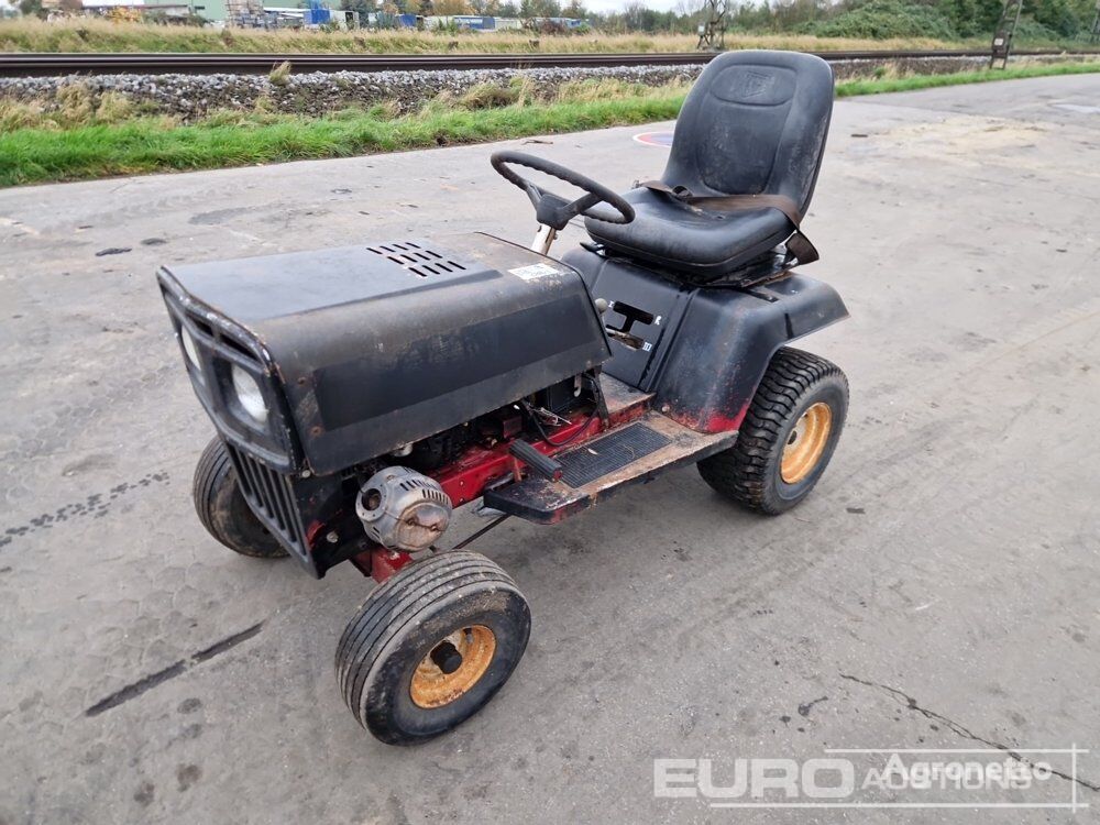 Prodaje se Murray OHIO MFG. Ride on Lawnmower, 11HP Briggs&Stratton Engine traktor kosilica na aukciji