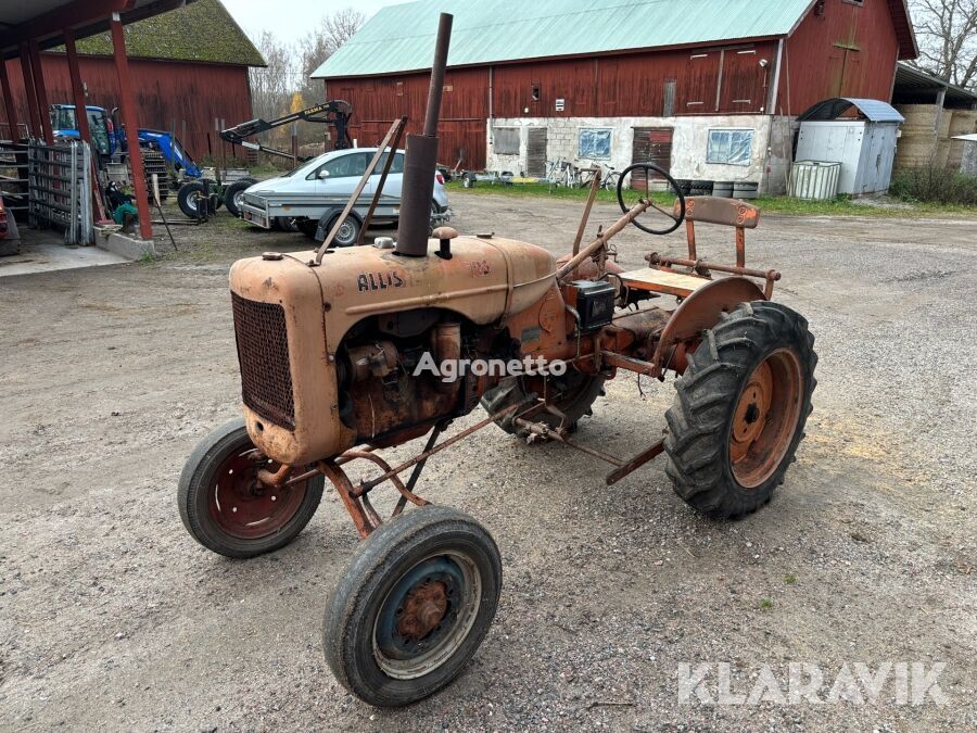 Prodaje se Allis-Chalmers B traktor točkaš na aukciji