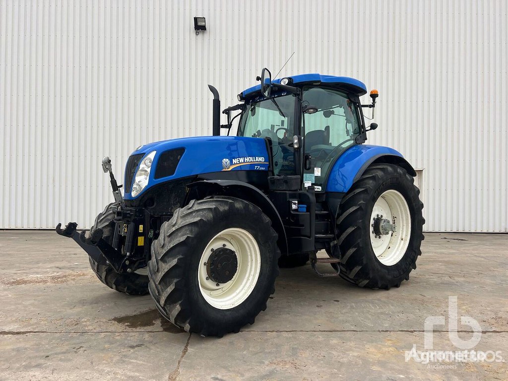 Prodaje se New Holland T7.250 Tracteur Agricole traktor točkaš na aukciji