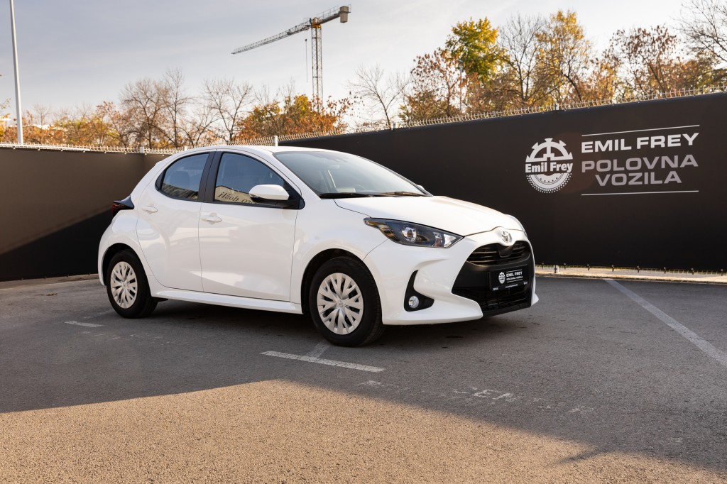 TOYOTA YARIS