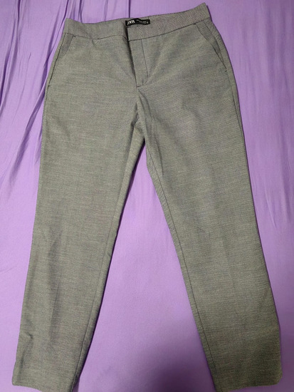 Zara Elegantne pantalone