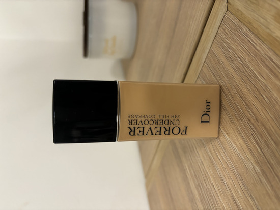 DIOR tecni puder