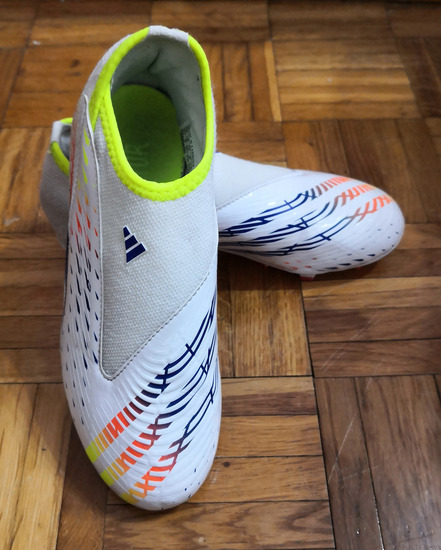 ADIDAS PREDATOR KOPAČKE ZA DECU 35 1/2