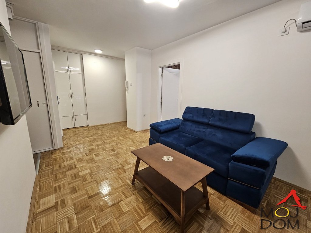 Stan,NOVI SAD,BULEVAR,kv: 48, € 450, ID: 9105063