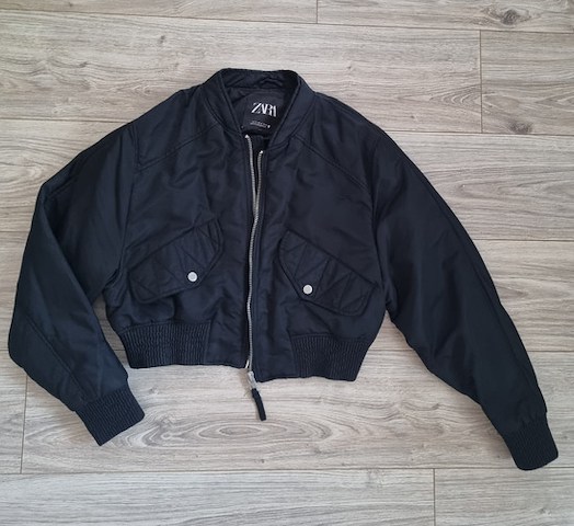 Zara bomber jakna 2500din