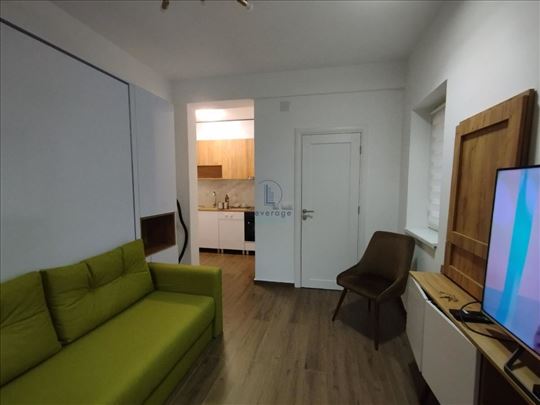 Pet-friendly, Zemun centar, 20 m2 + parking mesto