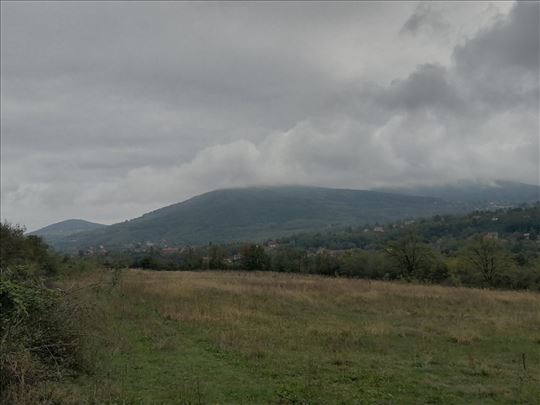 Plac na Kosmaju-Nemenikuće