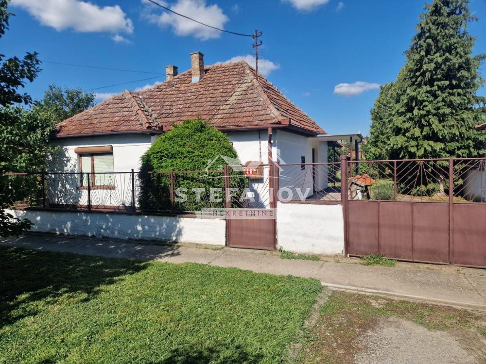 Prizemna kuća u Elemiru ID#1766 33.000 €