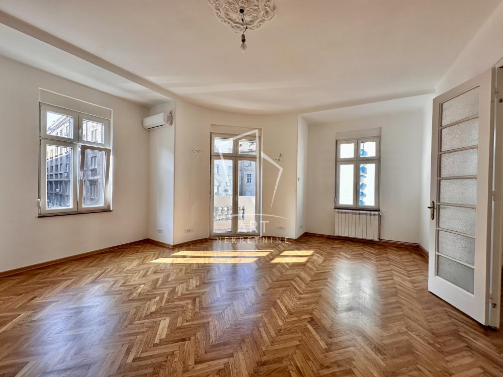 Trg Republike, Dobračina, 110m2 ID#9196 1.800 €