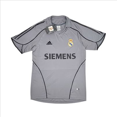 Real Madrid 2005/2006 dres treca garnitura