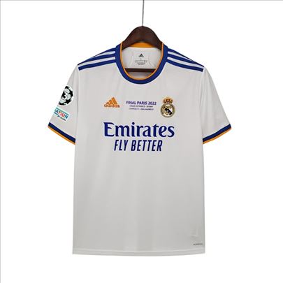 Real Madrid 2021/2022 domaći dres