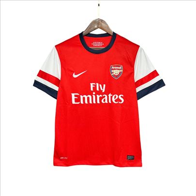 Arsenal 2012/2013 domaći dres