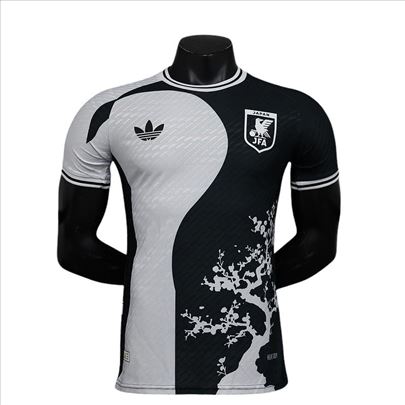 Japan 2024 Black/White Edition dres