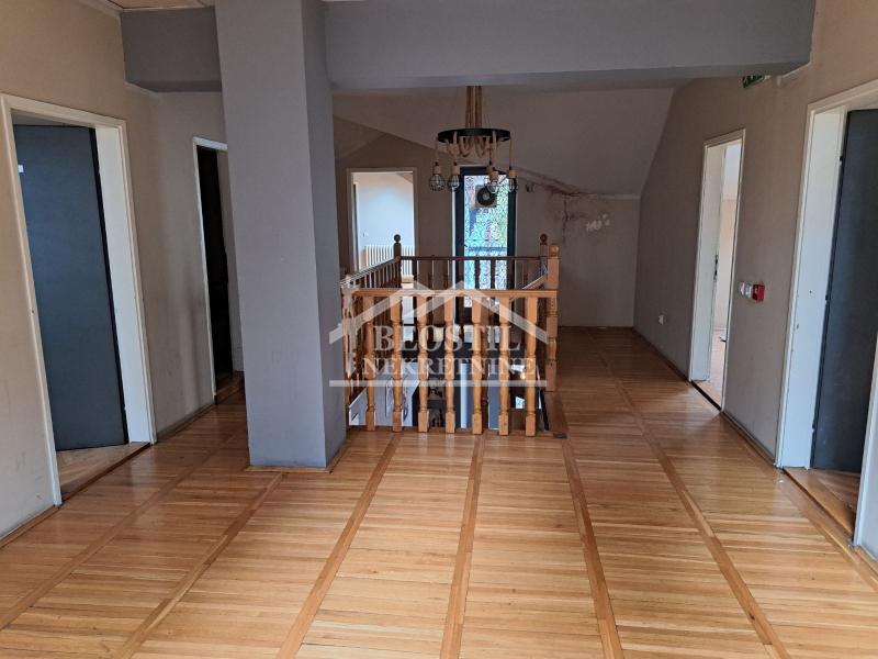 Vračar - 210m2+3.6a ID#19051 1.500 €