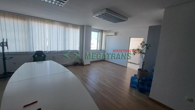 300m2, Bulevar oslobođenja kod Promenade, za poslovni prostor – RETKO U PO ID#6092 2.400 €