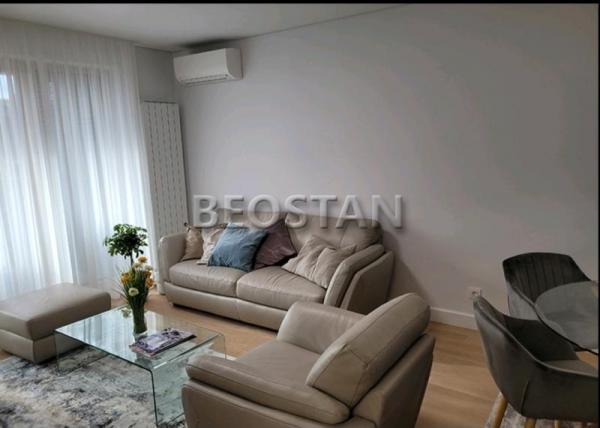 Džona Kenedija, Trosoban stan za izdavanje, 82m2, 1.500€