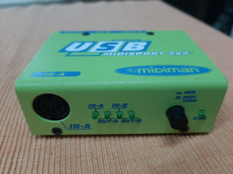 Usb midisport 2×2