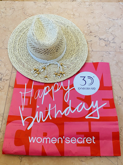 Nov šešir Women secret