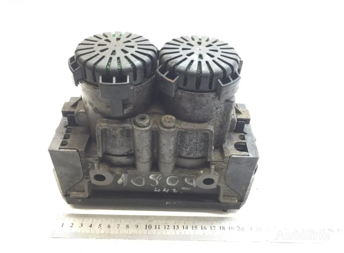 Supapă EBS EBS modulator za AXA motrică Volvo, coduri 20428939, 20570908, 20828239, 21122036, 7421122036 kamiona