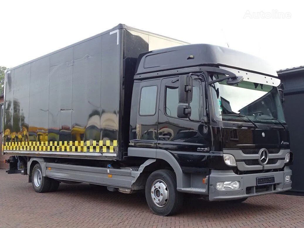 Mercedes-Benz Atego CREWCAB 6 SEATS standheizung lbw 1.5 ton kamion s ravnom platformom