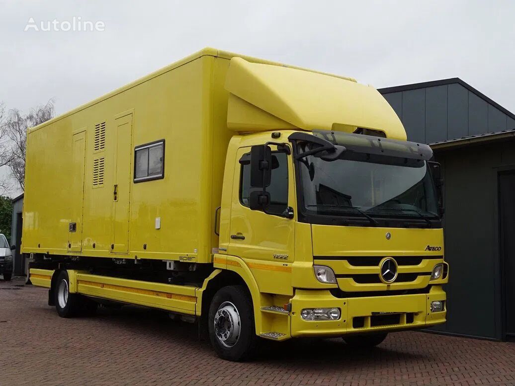 Mercedes-Benz Atego 1222 LIVING 2x bed Douche Airco motor, kart, autosport kamion s ravnom platformom