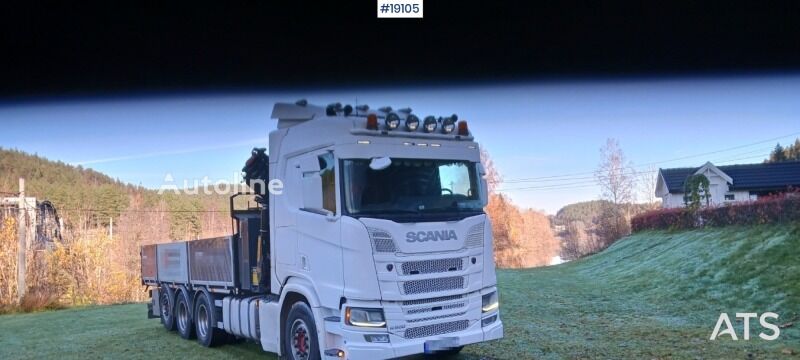 Scania R500 kamion s ravnom platformom