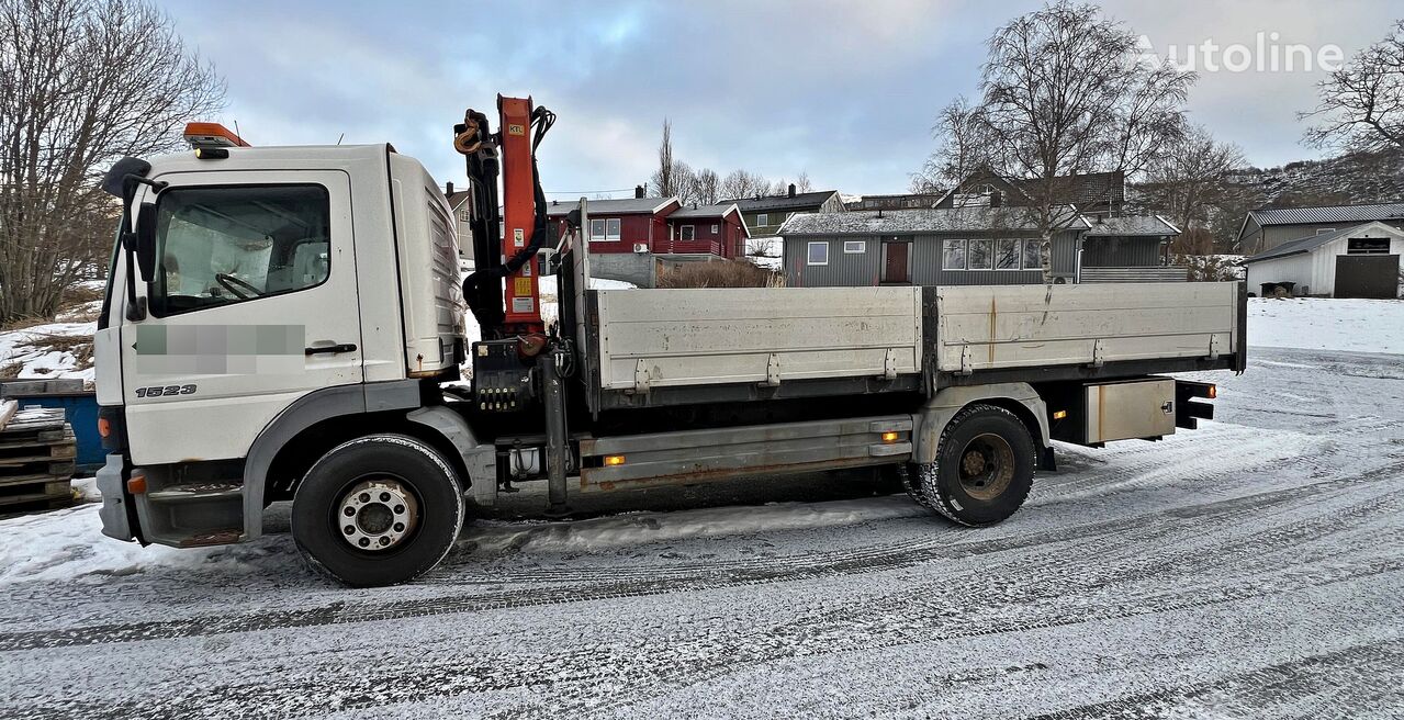 Mercedes-Benz ATEGO 1523L *PALFINGER 9501 *MANUAL *VIDEO kamion s ravnom platformom