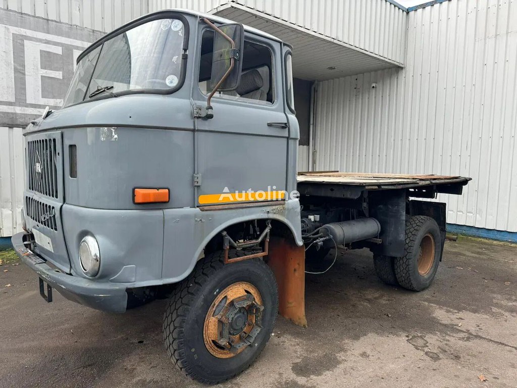 IFA W 50 LA , 4x4 kamion s ravnom platformom