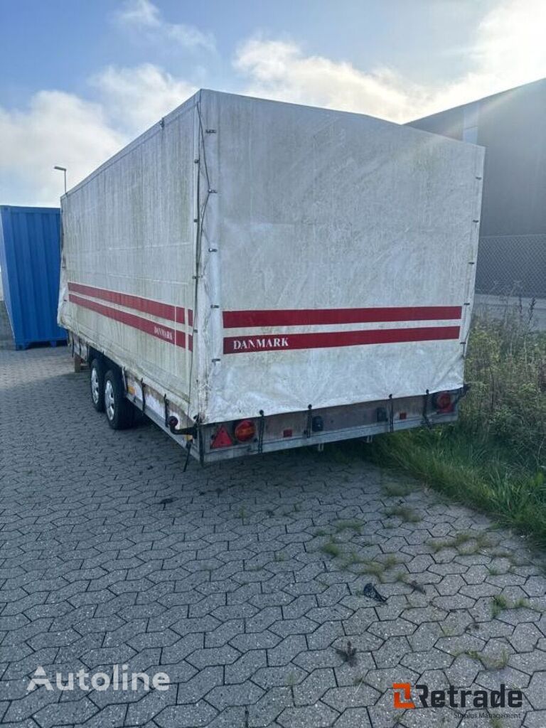 Prodaje se 2 akslet trailer / 2-axle trailer prikolicu sa ceradom na aukciji