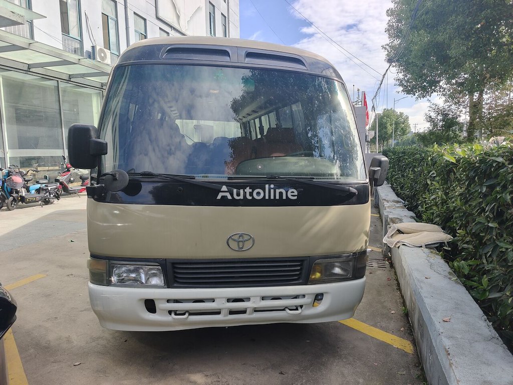 Toyota Coaster turistički autobus