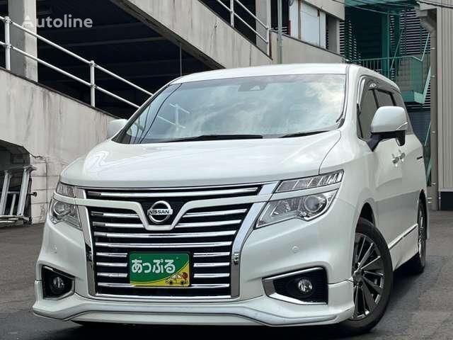 Nissan ELGRAND minivan