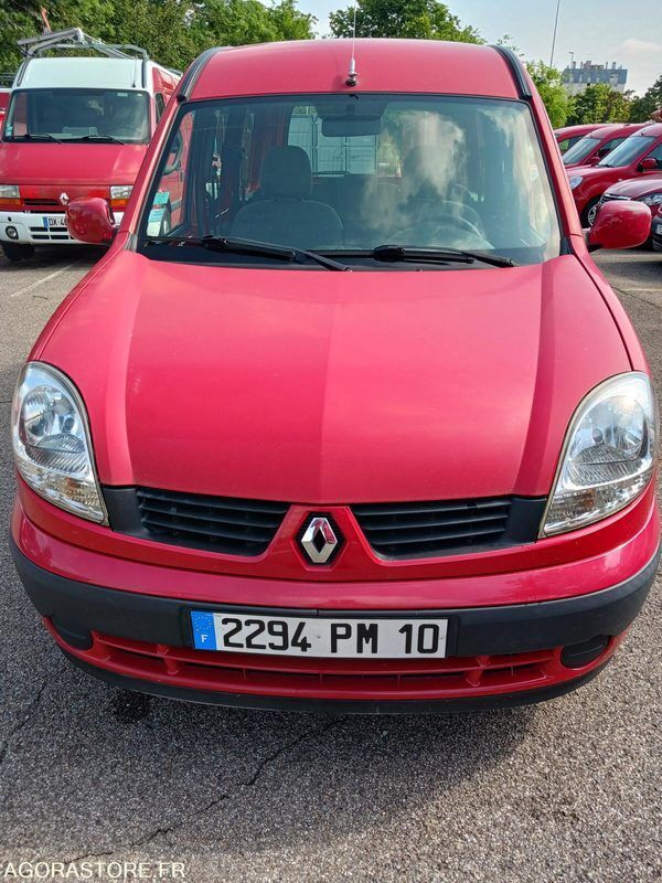 Prodaje se Renault KANGOO minivan na aukciji