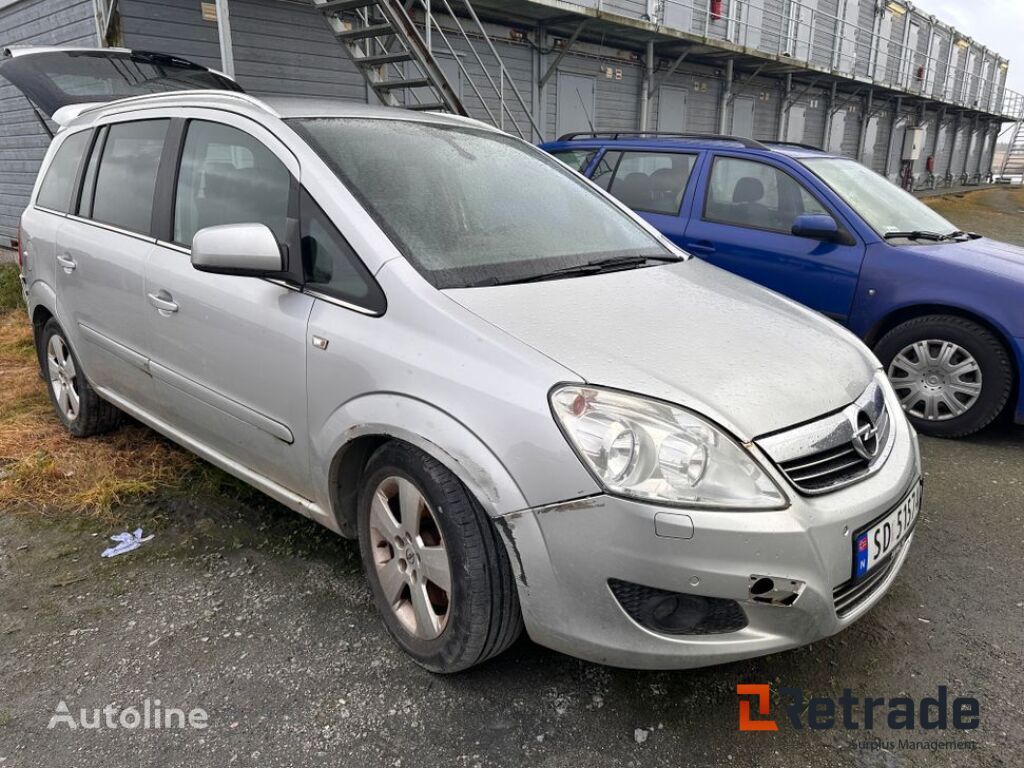 Prodaje se Opel Zafira minivan na aukciji