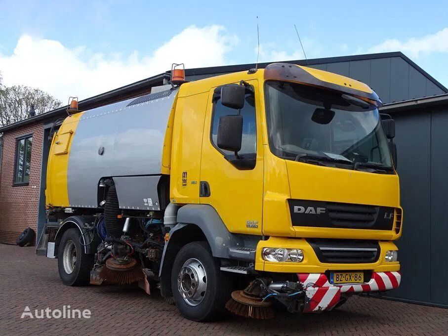 DAF LF 55 EURO 5 EEV VEEGMACHINE HYDROSTAAT BUCHER SCHÖRLING vozilo za čišćenje ulica